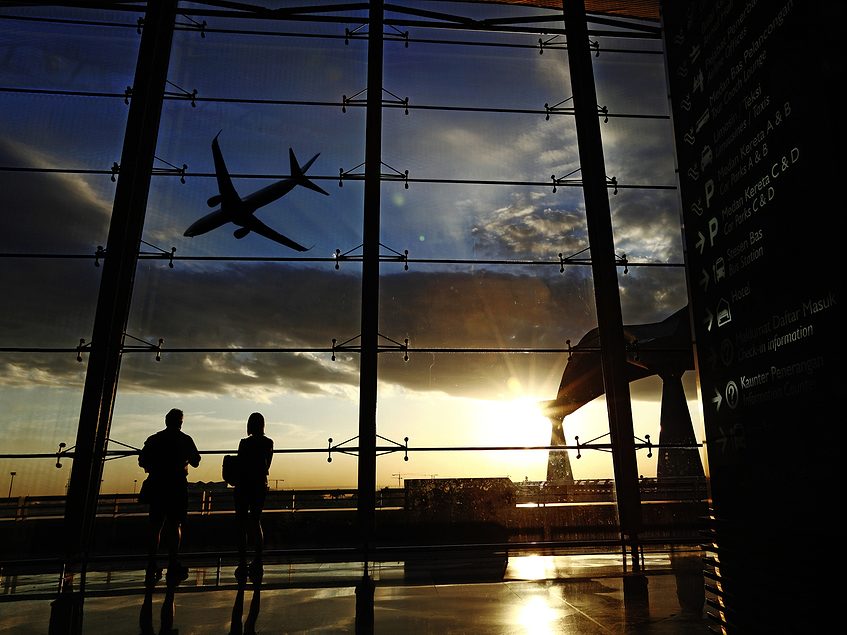 Loewe Packages and Ships Goods for Lufthansa WorldShop | 2019-08-02 ...