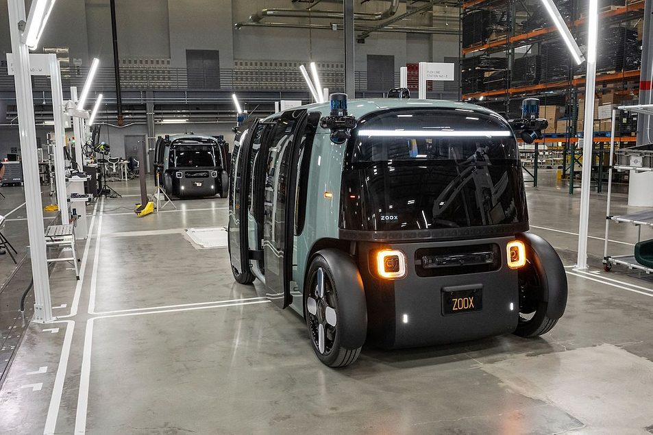 Amazon’s Self-Driving Car Shuttles People on Public Roads for the First ...