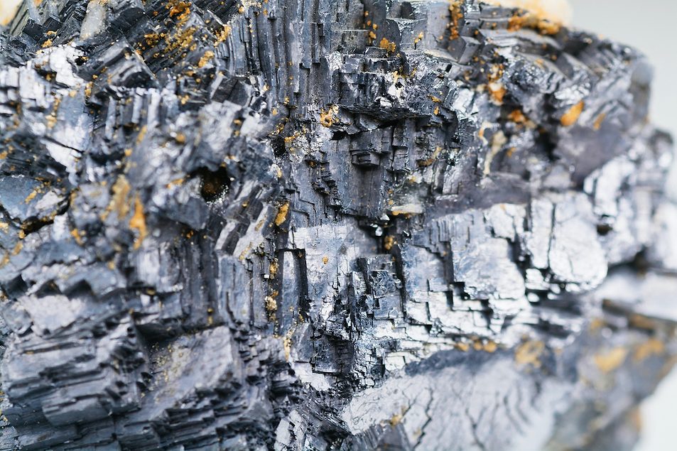 General Motors, Panasonic Sign Investment Deals with Canadian Graphite ...