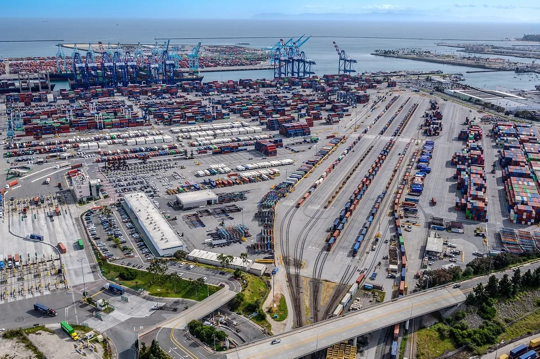 Los Angeles Harbor Commission Greenlights $52 Million On-Dock Rail ...