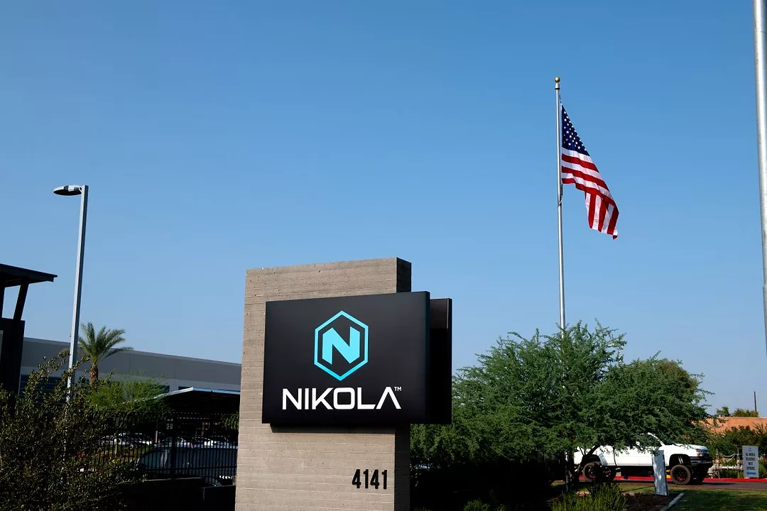 Lucid Agrees to Take Over Nikola’s Arizona Electric Truck Plant ...